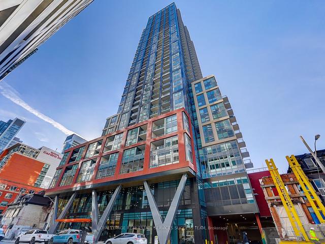 108 Peter St, Toronto, ON | Condos.ca
