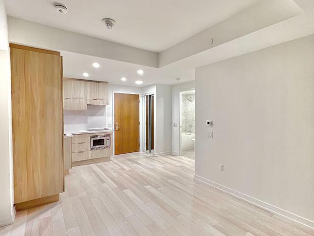 3806 - 39 Roehampton Ave, Toronto | Leased, C8051978 | Condos.ca