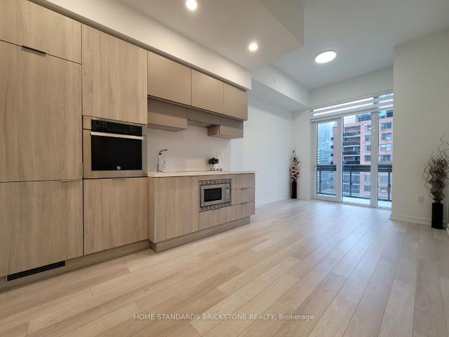 402 - 39 Roehampton Ave, Toronto | Leased, C8055112 | Condos.ca