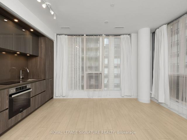 15 Mercer St Condos | 25 Condos for Sale & 41 Condos for Rent | Condos.ca