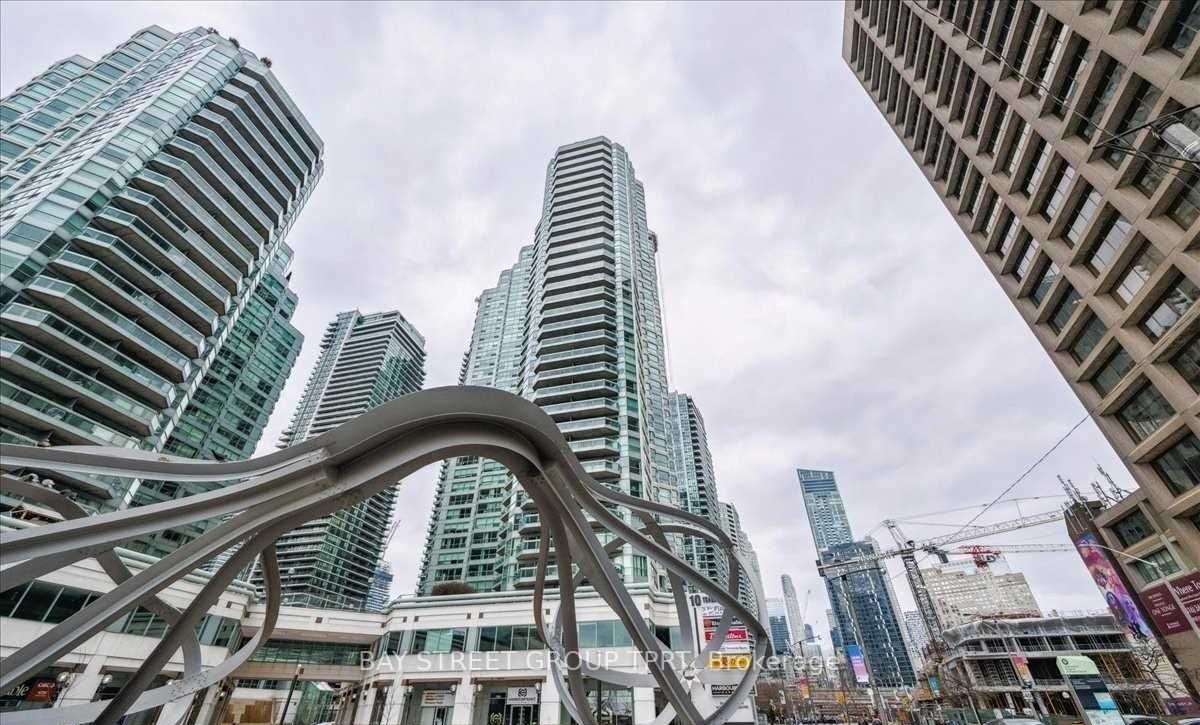1410 - 10 Yonge St, Toronto | Leased, C8094560 | Condos.ca