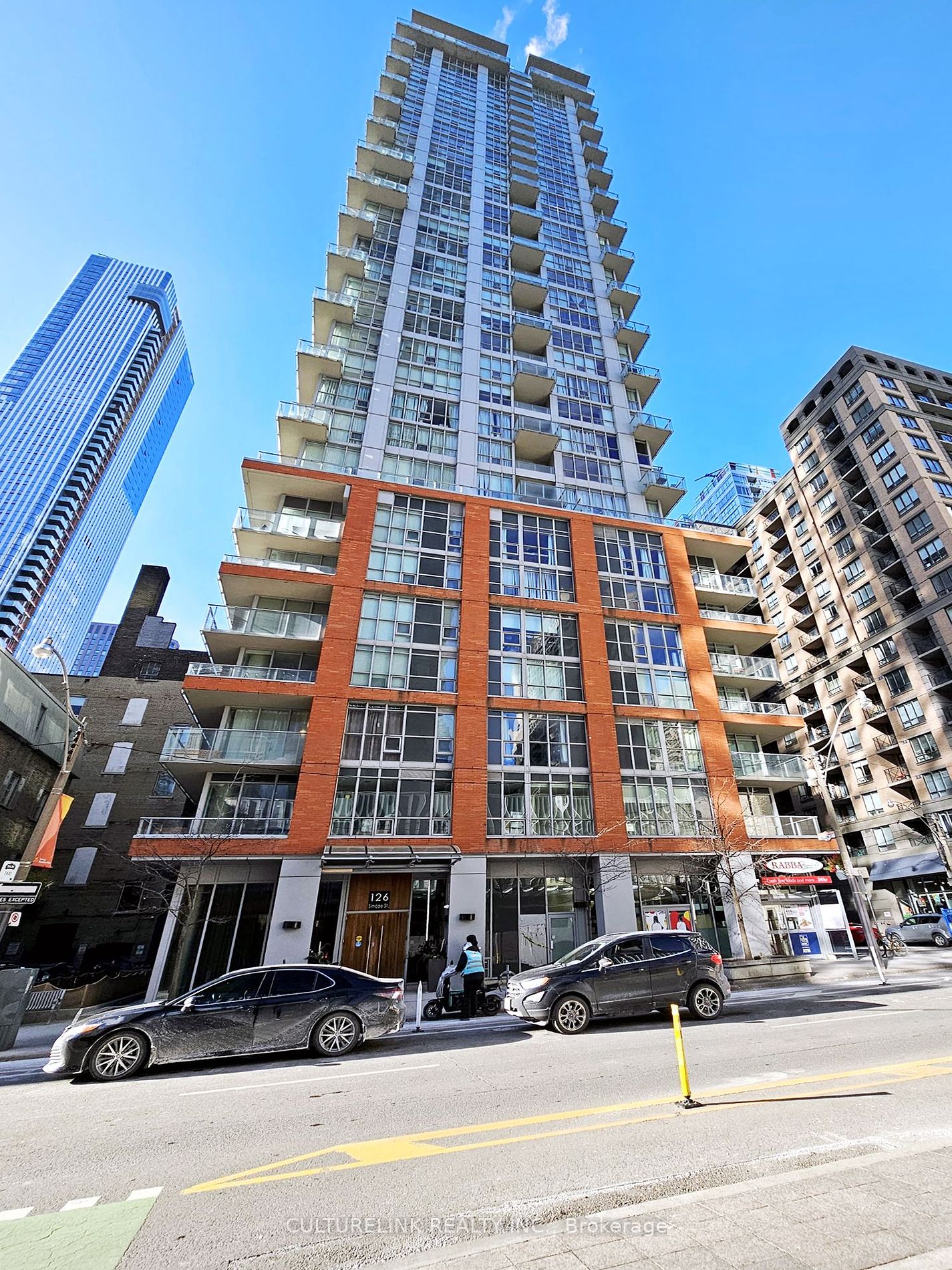 707 - 126 Simcoe St, Toronto | Leased, C8102228 | Condos.ca