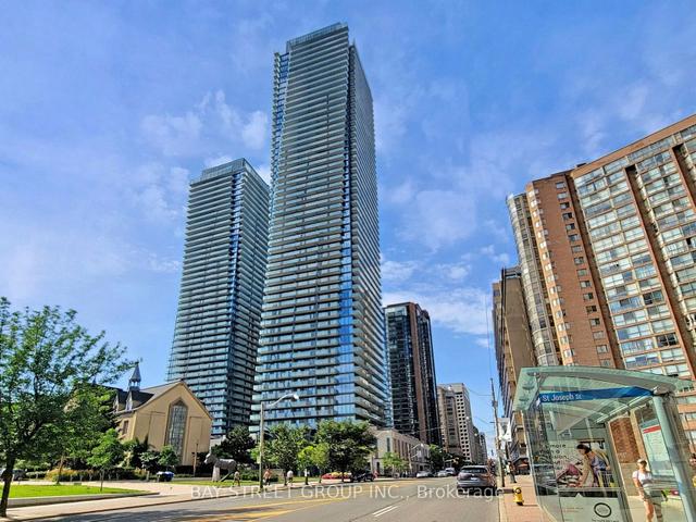 1080 Bay St | U Condominium | 11 Condos for Sale & 27 Condos for Rent ...