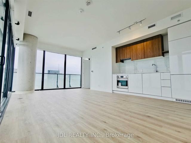 3210 - 161 Roehampton Ave, Toronto | Leased, C8103568 | Condos.ca