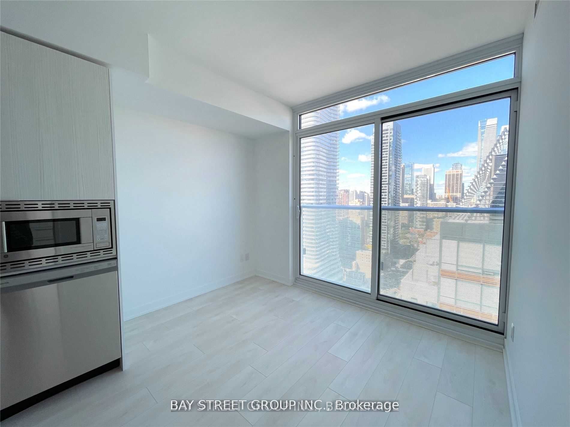 2203 - 501 Yonge St, Toronto | Leased, C8130470 | Condos.ca