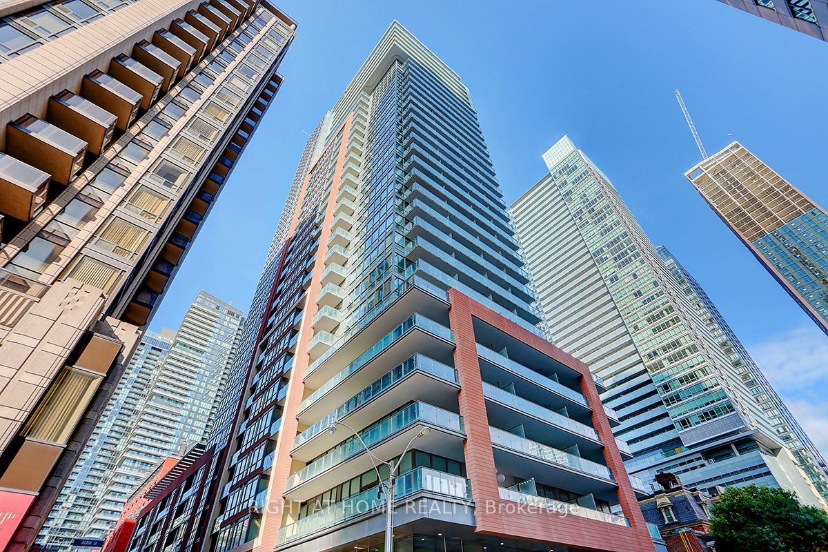 2101 - 8 Mercer St, Toronto | Sold, C8130886 | Condos.ca
