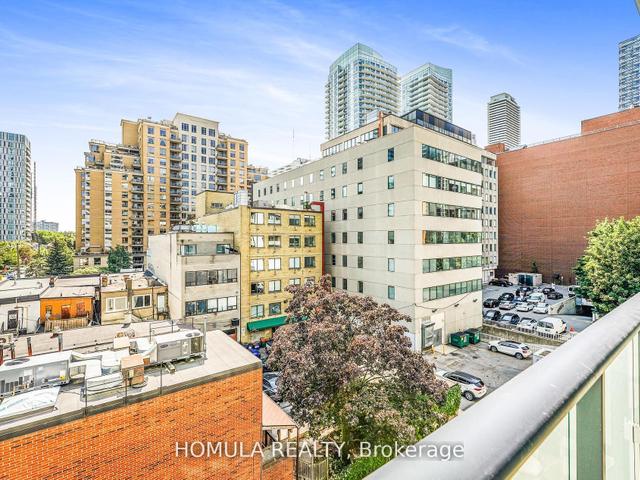 515 - 161 Roehampton Ave, Toronto | Expired, C8138152 | Condos.ca