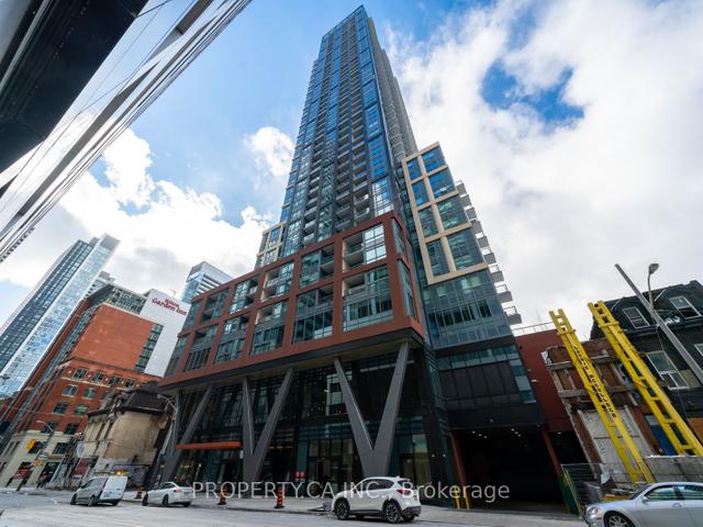 108 Peter St, Toronto, ON | Condos.ca
