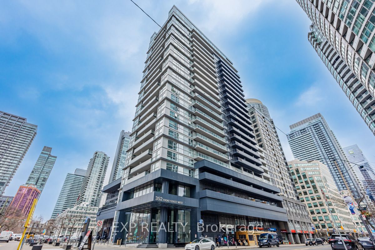 202 - 352 Front St, Toronto | Leased, C8158166 | Condos.ca