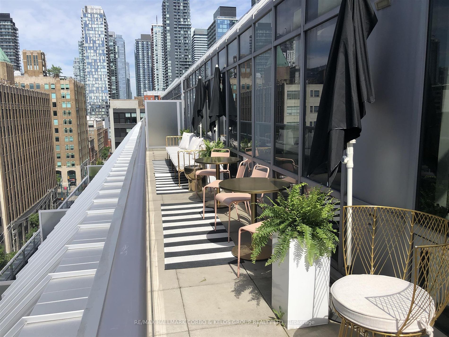 PH14 - 399 Adelaide St W, Toronto | For Sale @ $899,000 | Condos.ca