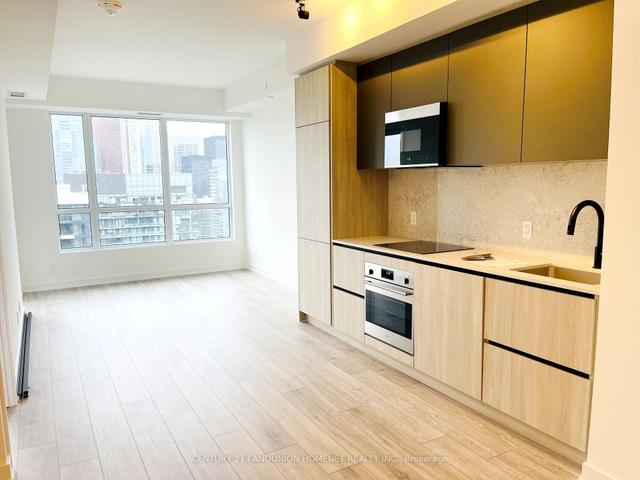 108 Peter St | 9 Condos for Sale & 9 Condos for Rent | Condos.ca