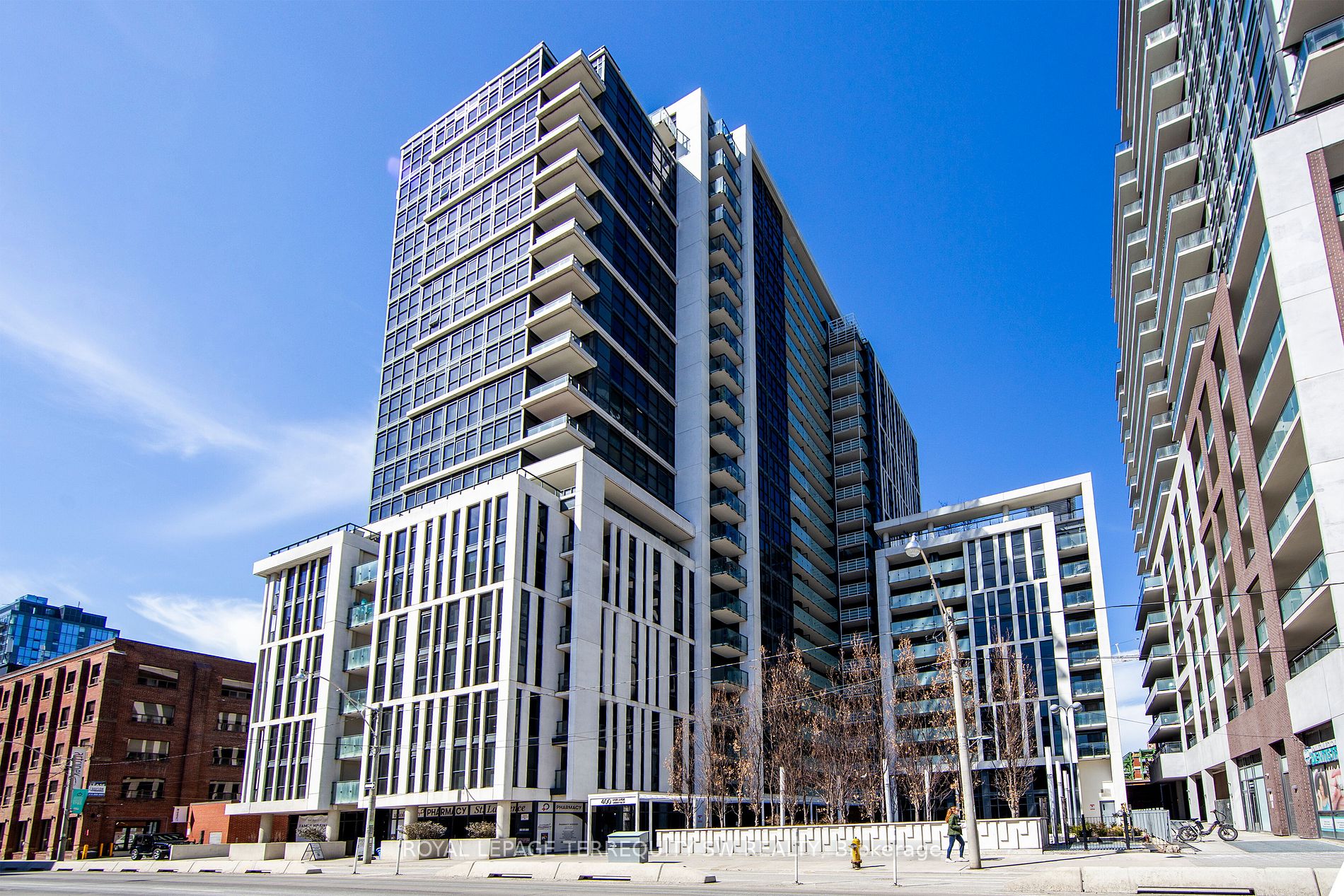 2008 - 400 Adelaide St E, Toronto | Sold, C8199032 | Condos.ca