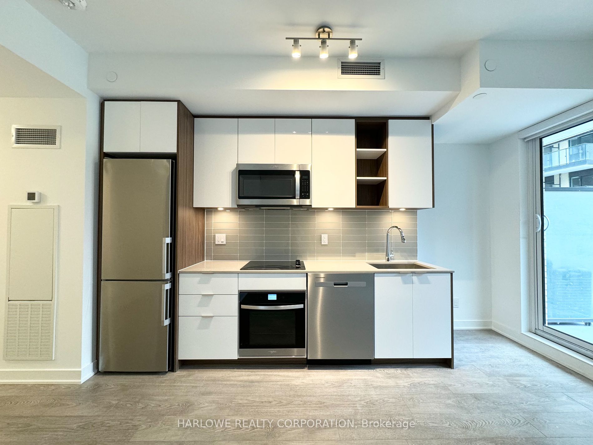 435 - 543 Richmond St W, Toronto | Leased, C8229872 | Condos.ca