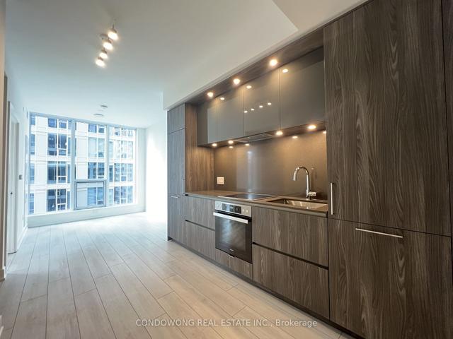 15 Mercer St Condos | 23 Condos for Sale & 39 Condos for Rent | Condos.ca