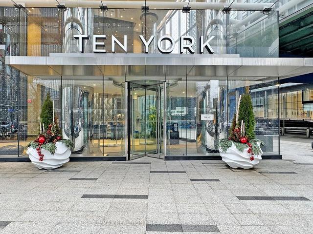 10 York St | Ten York Condos | 11 Condos for Sale & 10 Condos for Rent ...