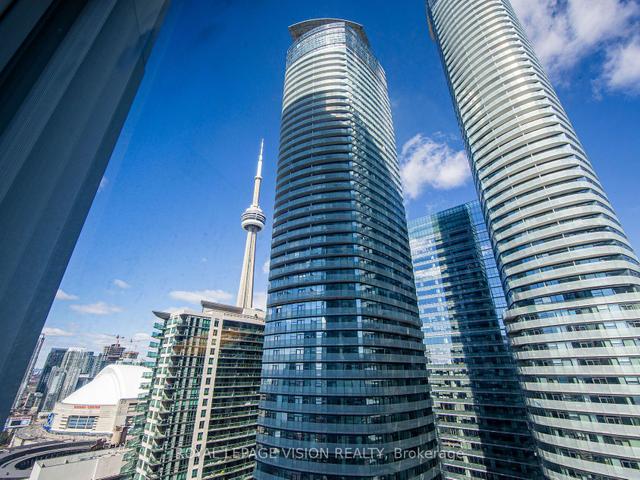 10 York St | Ten York Condos | 13 Condos for Sale & 10 Condos for Rent ...