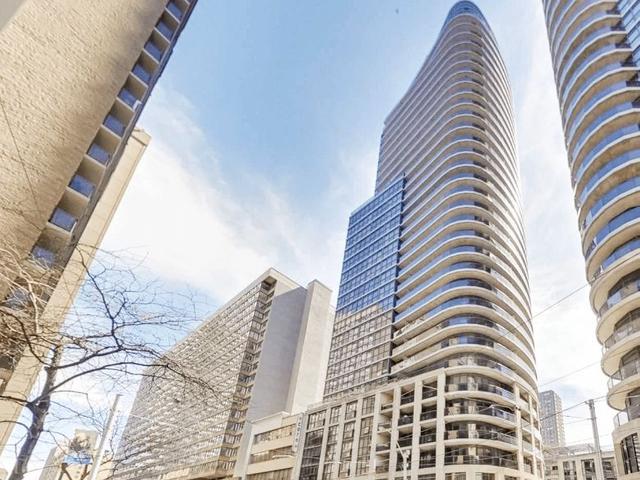25 Carlton St | Encore Condos | 10 Condos for Sale & 9 Condos for Rent ...