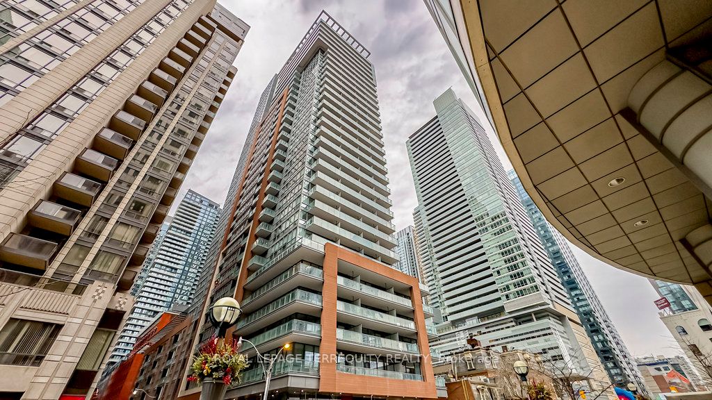 1502 - 8 Mercer St, Toronto | Terminated, C8335626 | Condos.ca