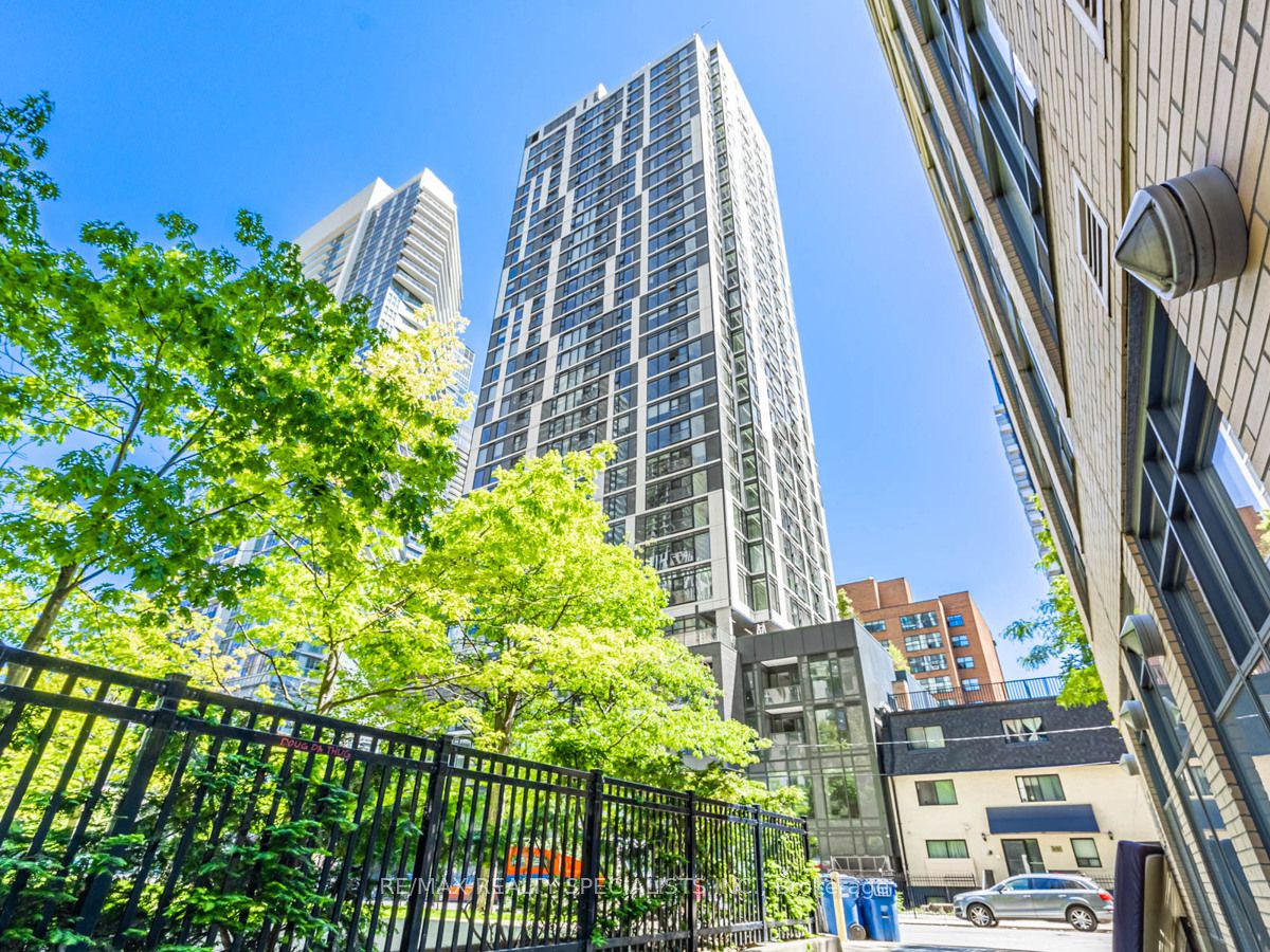 3003 - 65 Mutual St, Toronto | Leased, C8395106 | Condos.ca