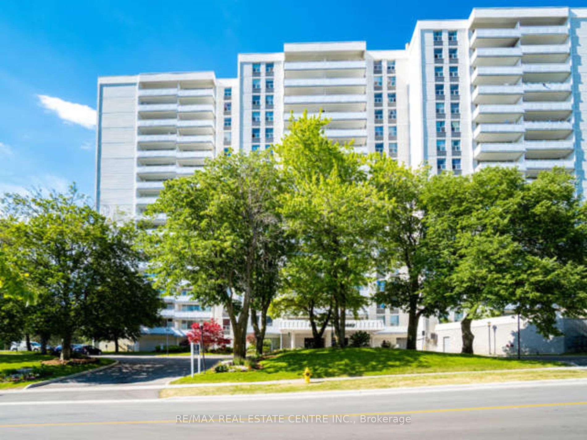 102 - 10 Parkway Forest Dr, North York | Terminated, C8421354 | Condos.ca