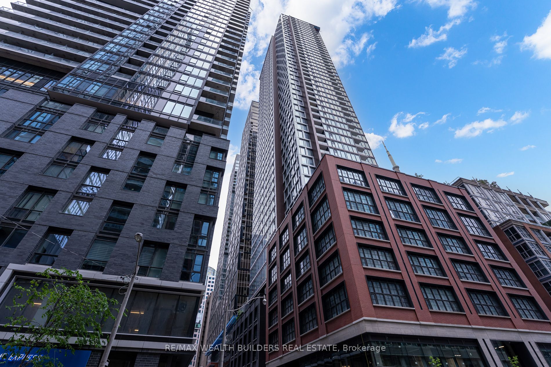 2403 - 15 Mercer St, Toronto | Leased, C8422474 | Condos.ca