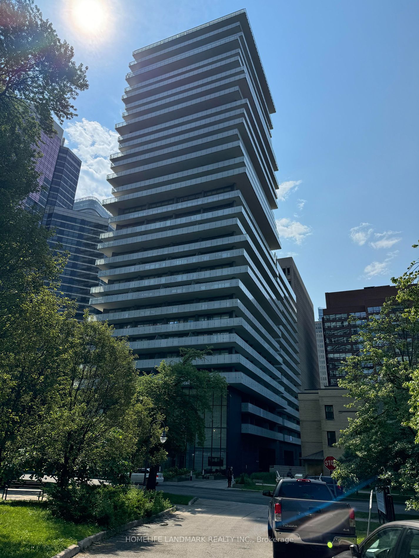 522 - 57 St. Joseph St, Toronto | Leased, C8451080 | Condos.ca