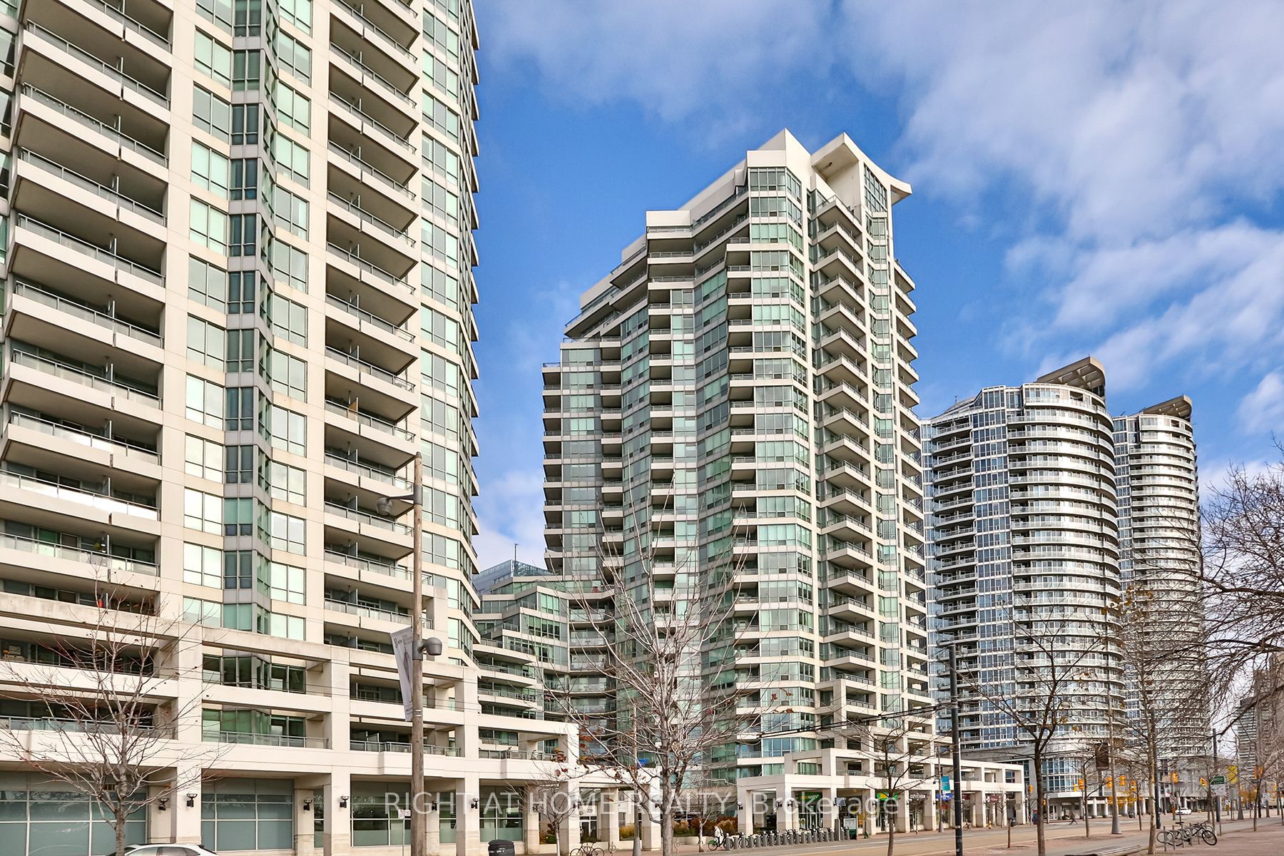 918 - 230 Queens Quay W, Toronto | Leased, C8465148 | Condos.ca