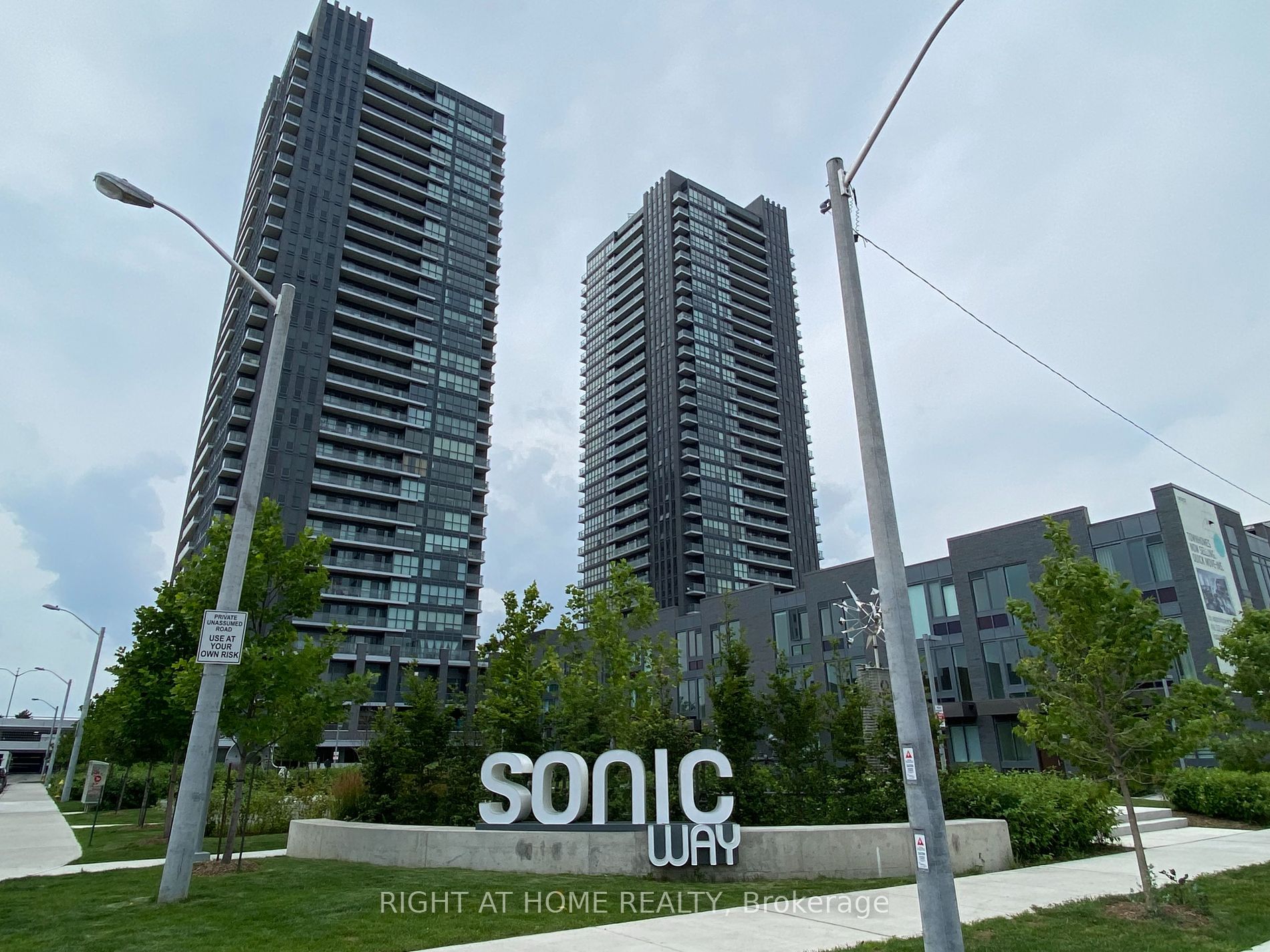 1009 - 2 sonic Way, North York | Leased, C9016233 | Condos.ca