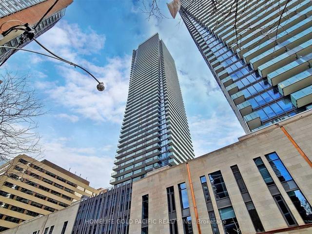 1080 Bay St | U Condominium | 21 Condos for Sale & 39 Condos for Rent ...