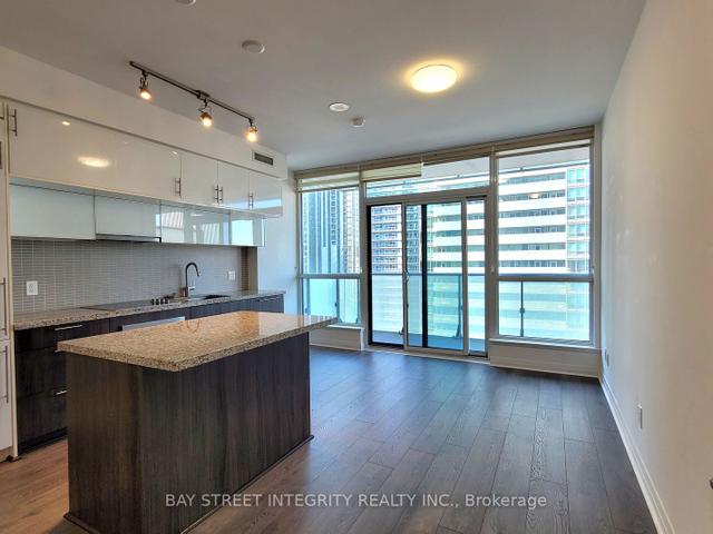 8 Mercer St Condos | 4 Condos for Sale & 9 Condos for Rent | Condos.ca