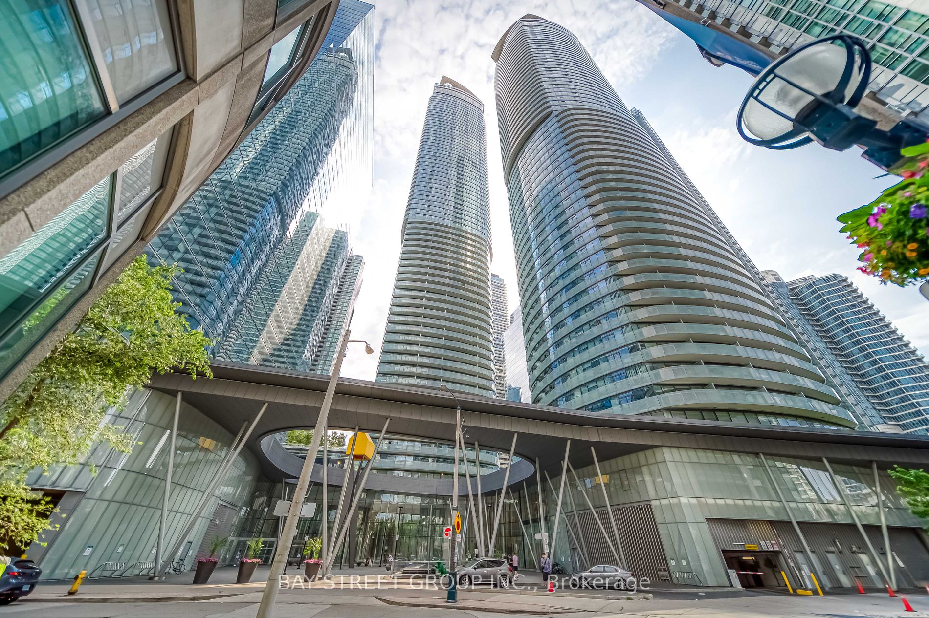 1308 - 12 York St, Toronto | Sold, C9050418 | Condos.ca