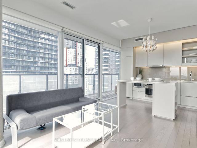 101 Peter St | Peter Street Condos | 9 Condos for Sale & 7 Condos for ...