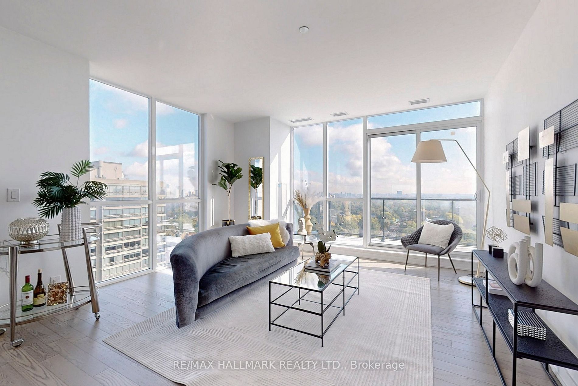 1801 - 609 Avenue Rd, Toronto | For Sale @ $2,088,880 | Condos.ca