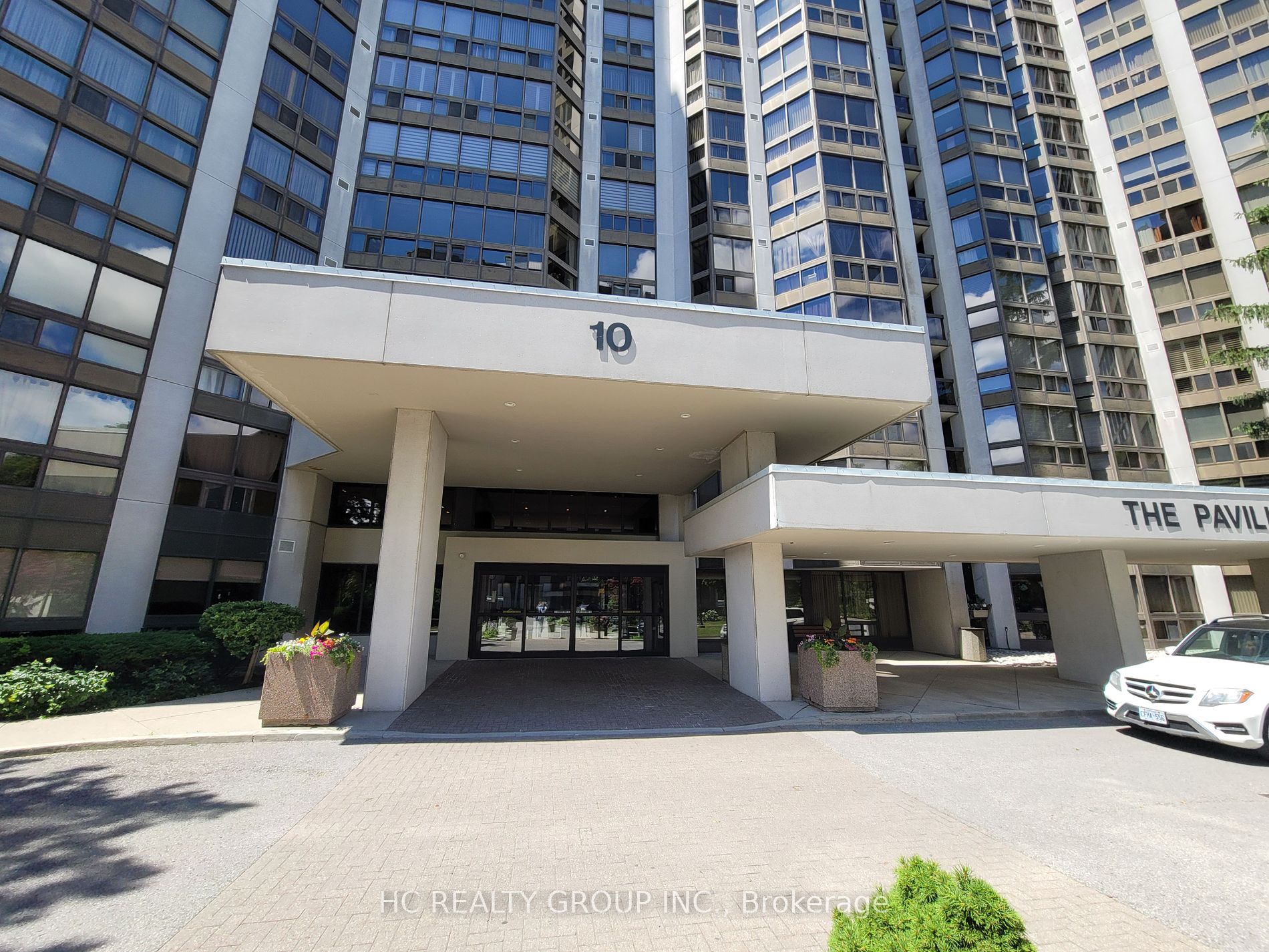 PH4 - 10 Kenneth Ave, North York | Sold, C9242939 | Condos.ca