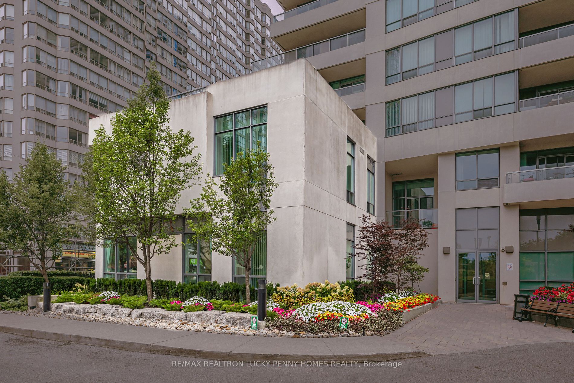 106 - 18 Spring Garden Ave, North York | For Sale @ $1,149,727 | Condos.ca