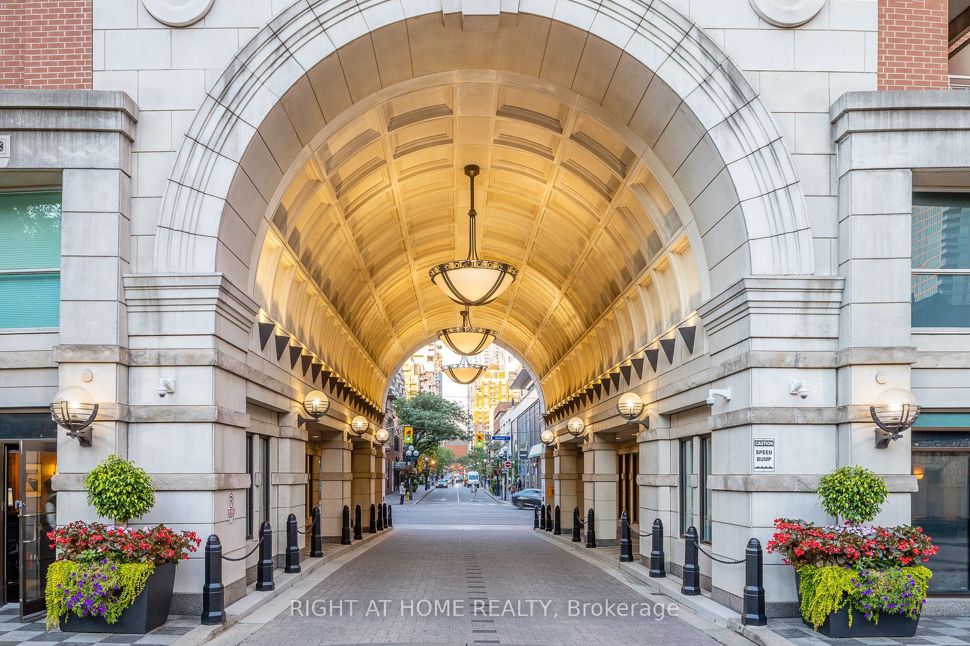 804 - 38 Avenue Rd, Toronto | Sold, C9378029 | Condos.ca