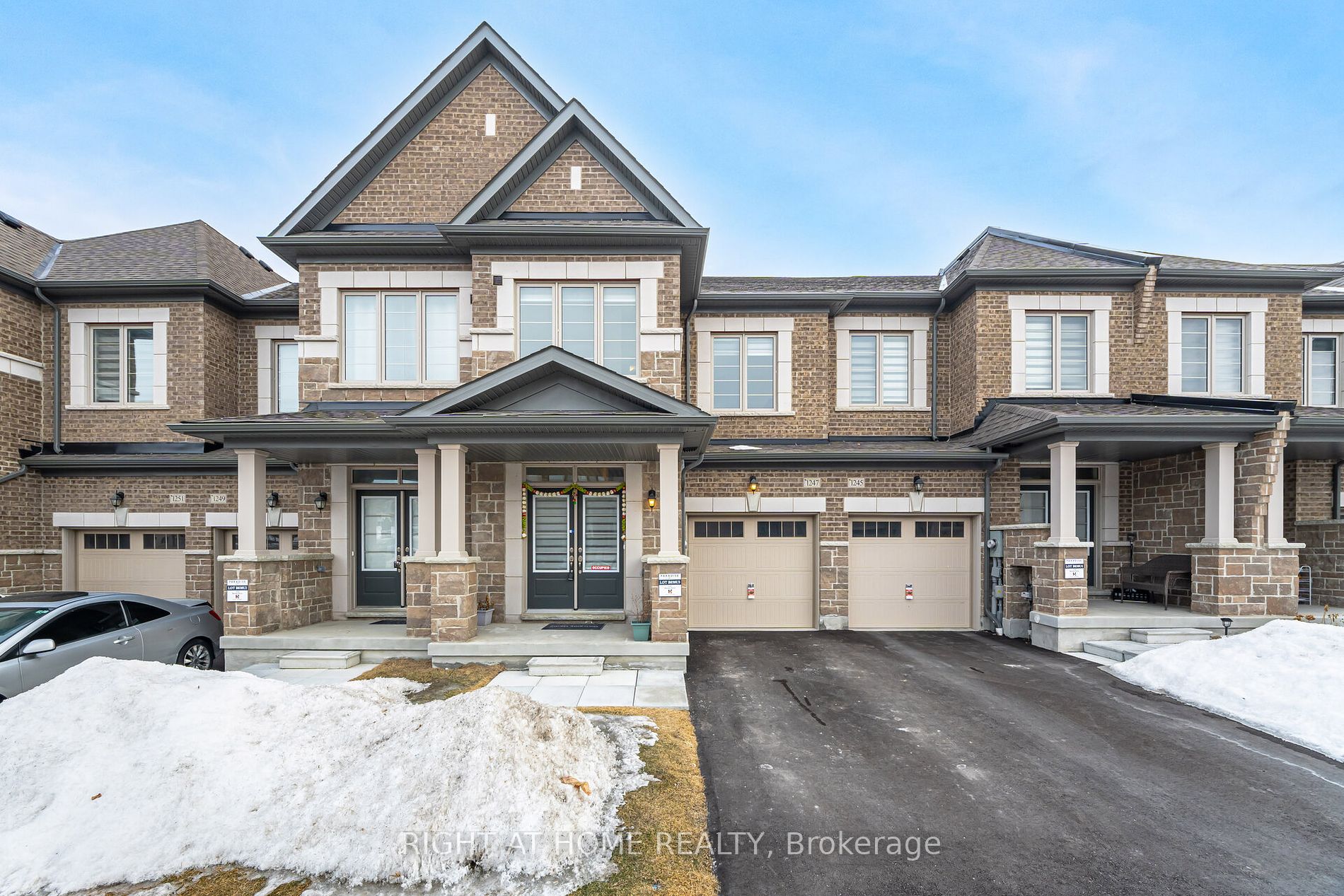 1247 Rexton Dr, Oshawa | For Sale @ $859,000 | Condos.ca