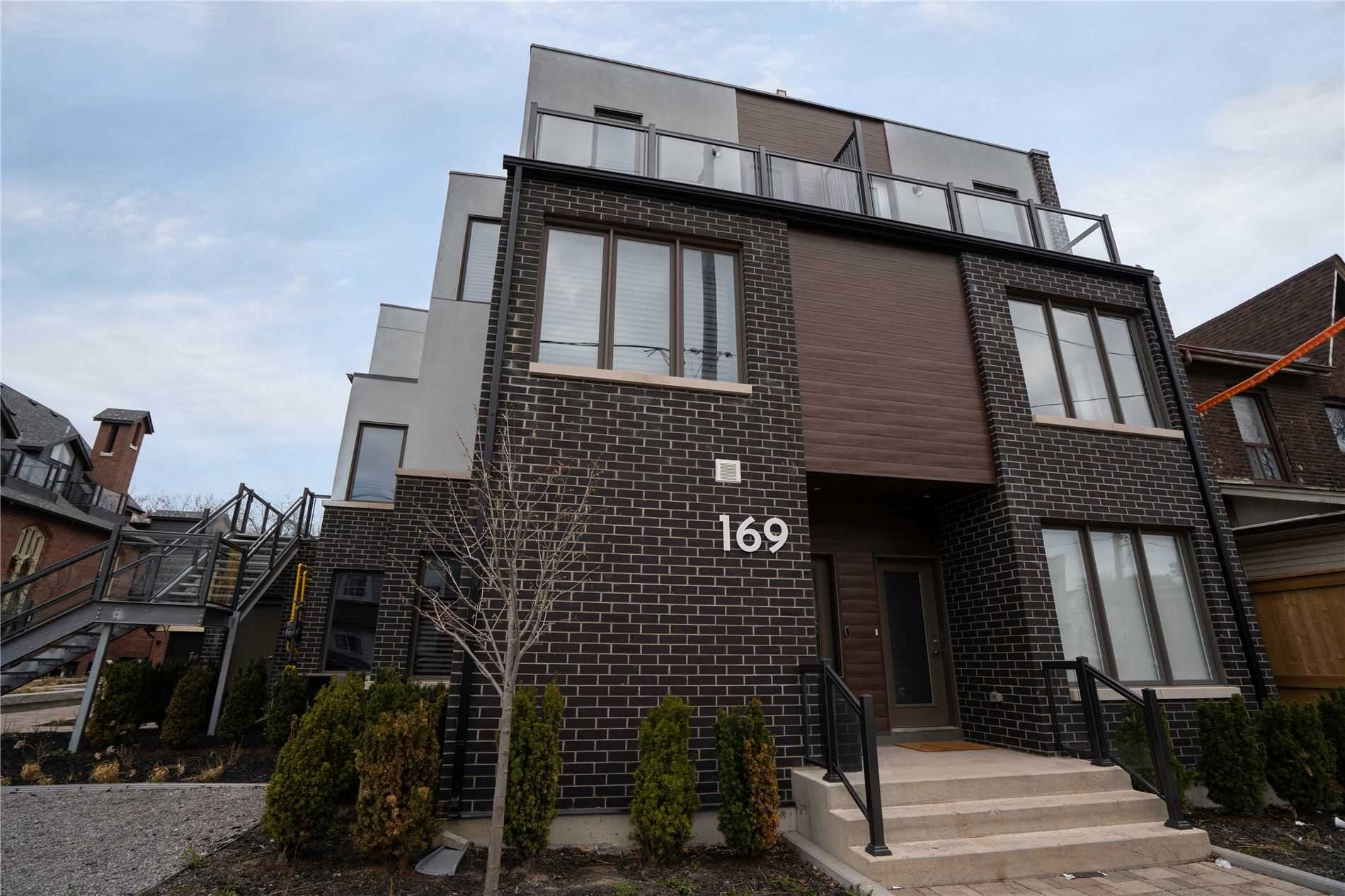 8 - 169 Jones Ave, Toronto | Terminated, E4810937 | Condos.ca