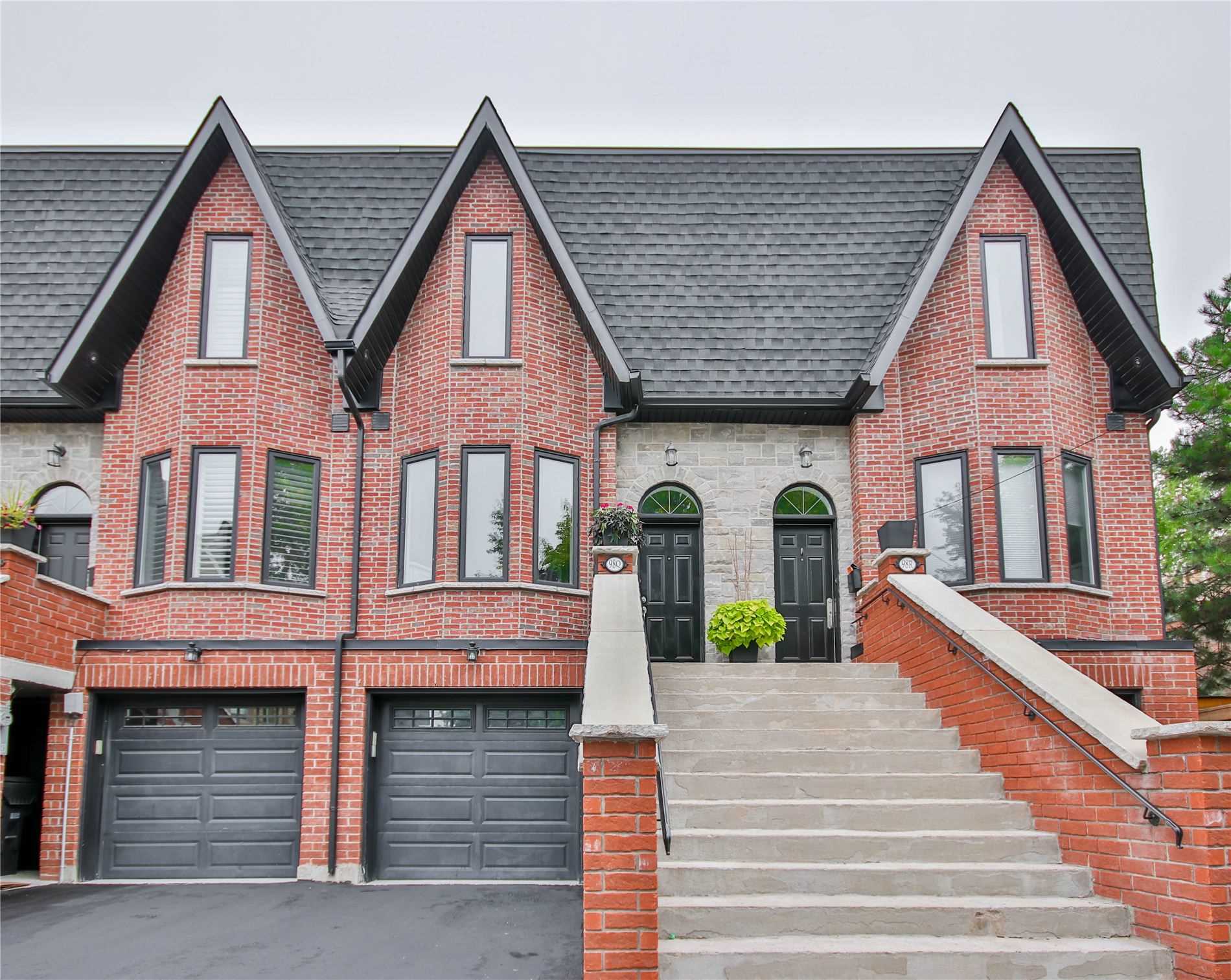 98Q Curzon St, Toronto | Sold, E4887340 | Condos.ca