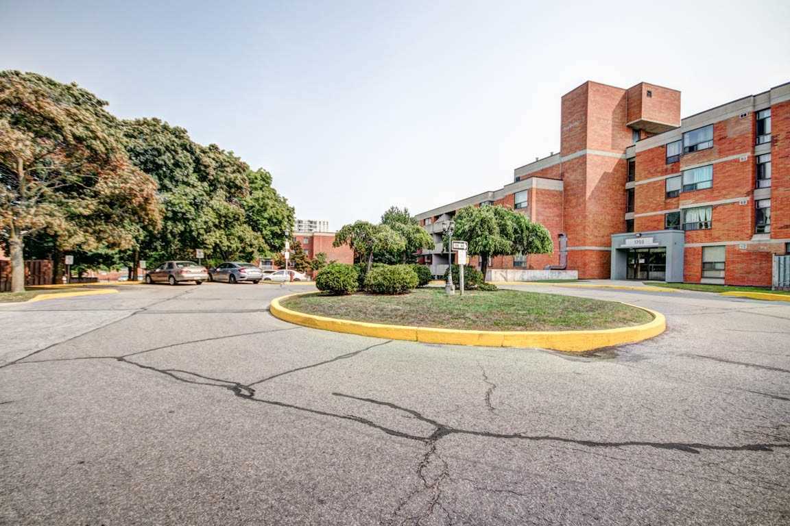 301 - 1703 Mccowan Rd, Scarborough | Sold Conditional, E4981982 | Condos.ca