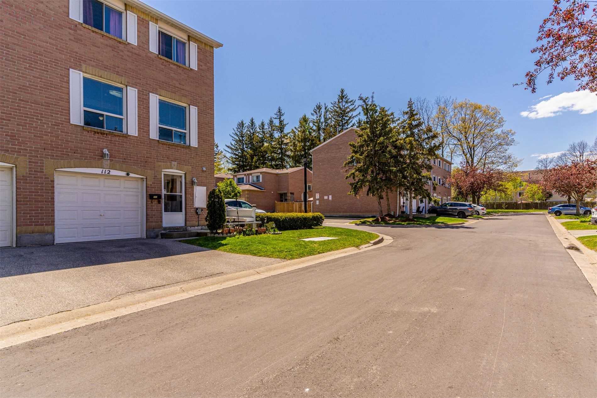 112 - 200 Murison Blvd, Scarborough | Sold, E5235951 | Condos.ca