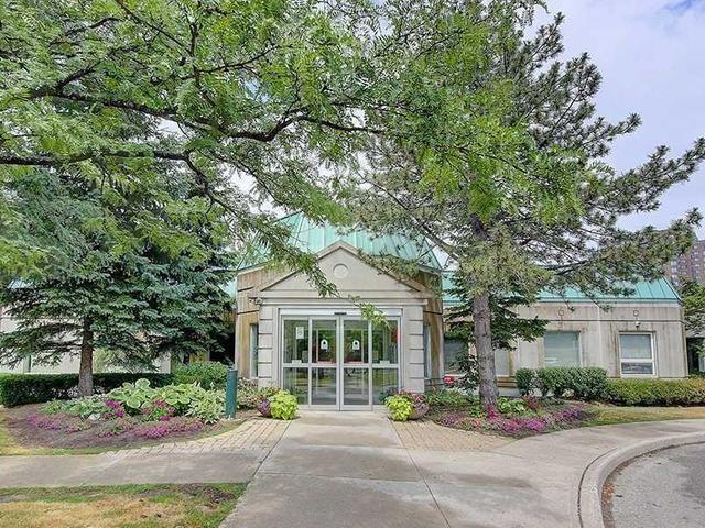 1013 - 2627 Mccowan Rd, Scarborough | Sold, E5271626 | Condos.ca