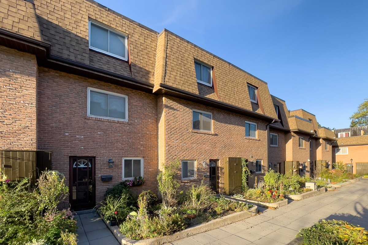 8 - 20 Hainford St, Scarborough | Sold, E5407544 | Condos.ca