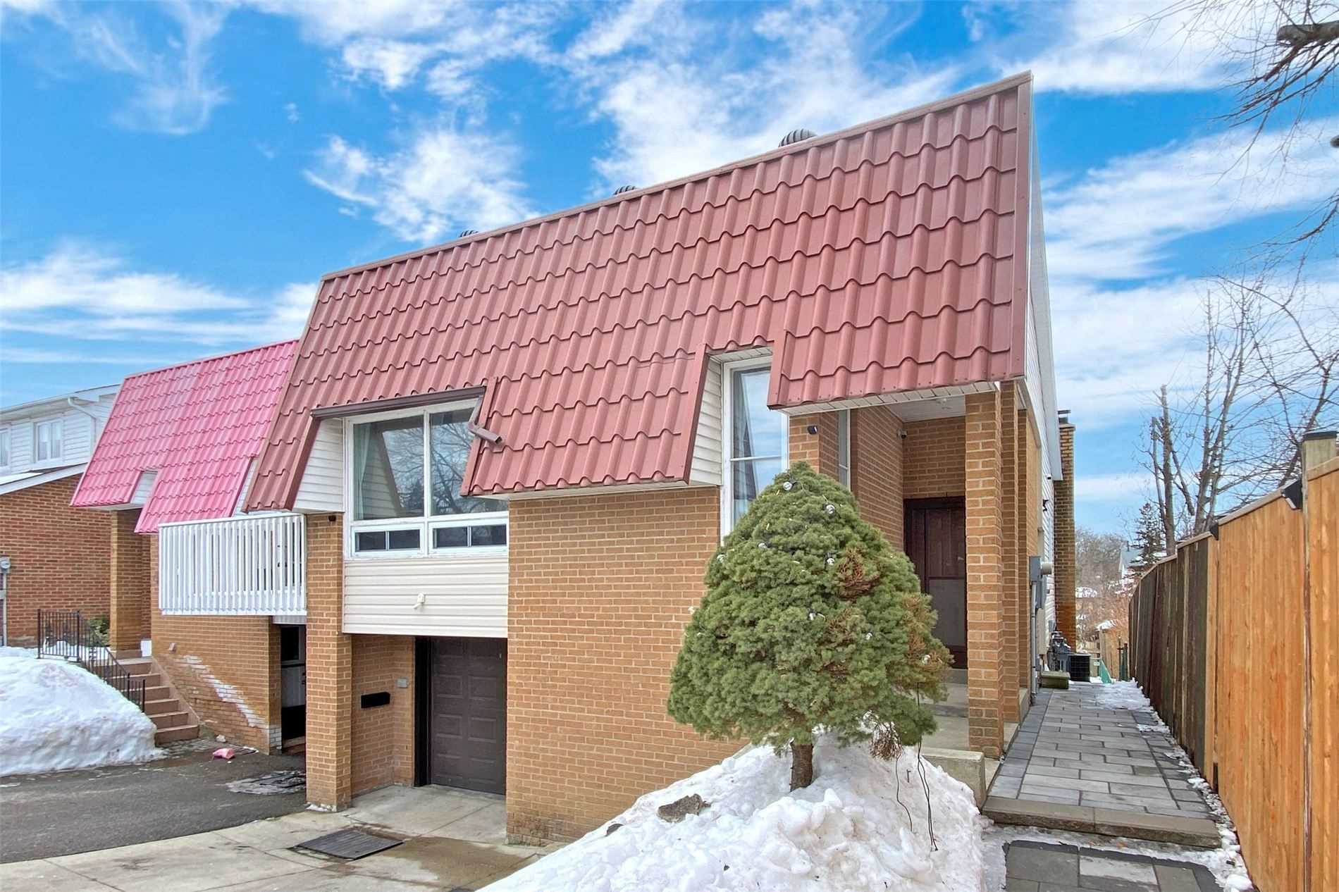 17 Bushmills Sq, Scarborough | Sold, E5498514 | Condos.ca