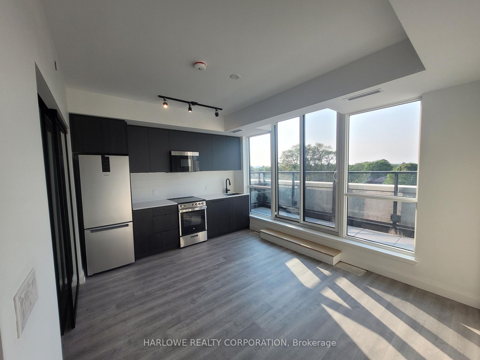 503 - 2369 Danforth Ave, Toronto | Leased, E6065008 | Condos.ca