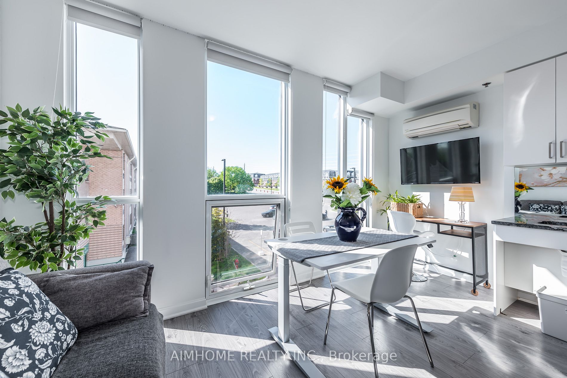 221 - 1900 Simcoe St N, Oshawa | Sold, E6077184 | Condos.ca