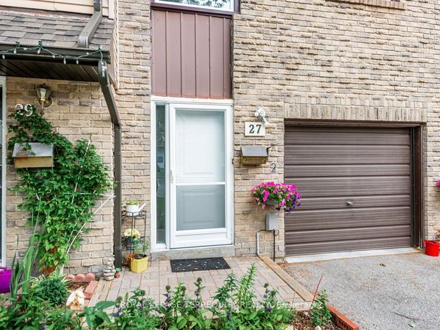 1121 Sandhurst Cir, Scarborough, ON | Condos.ca