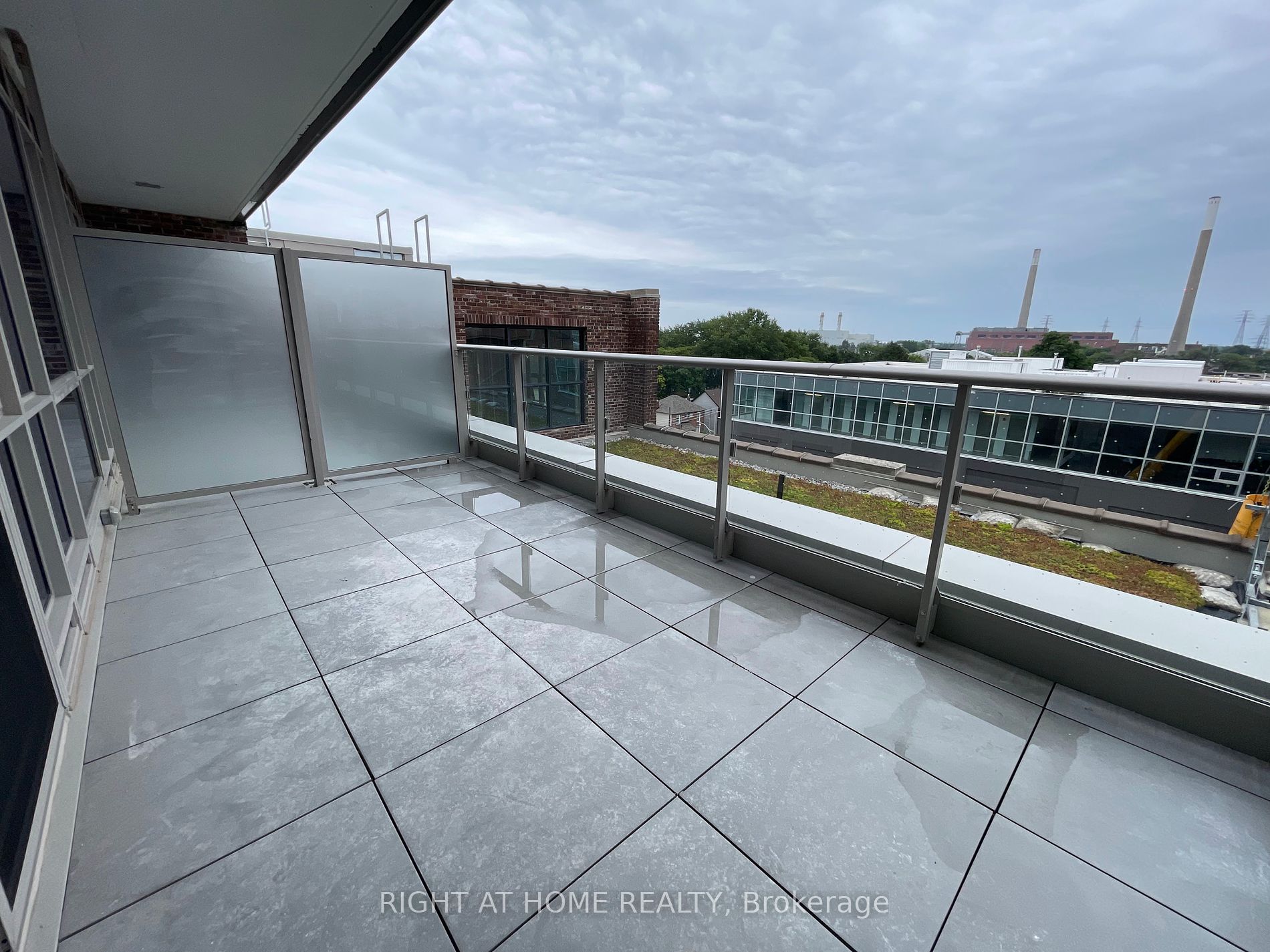 704 - 150 Logan Ave, Toronto | Terminated, E6765262 | Condos.ca