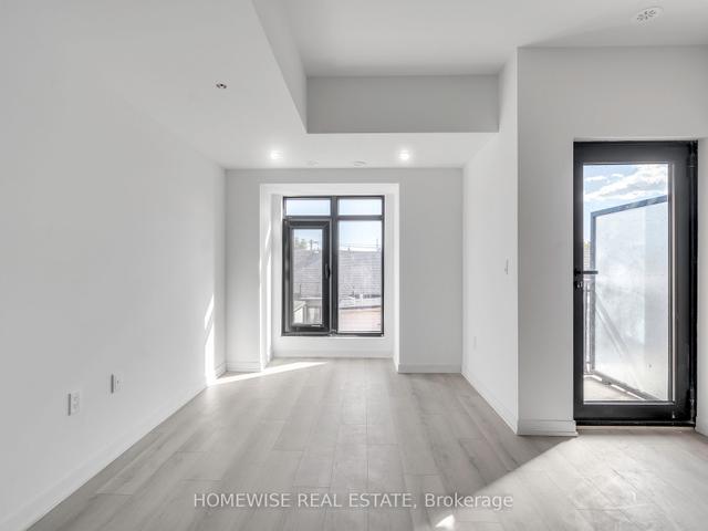 302 - 485 Logan Ave, Toronto | Terminated, E7320164 | Condos.ca