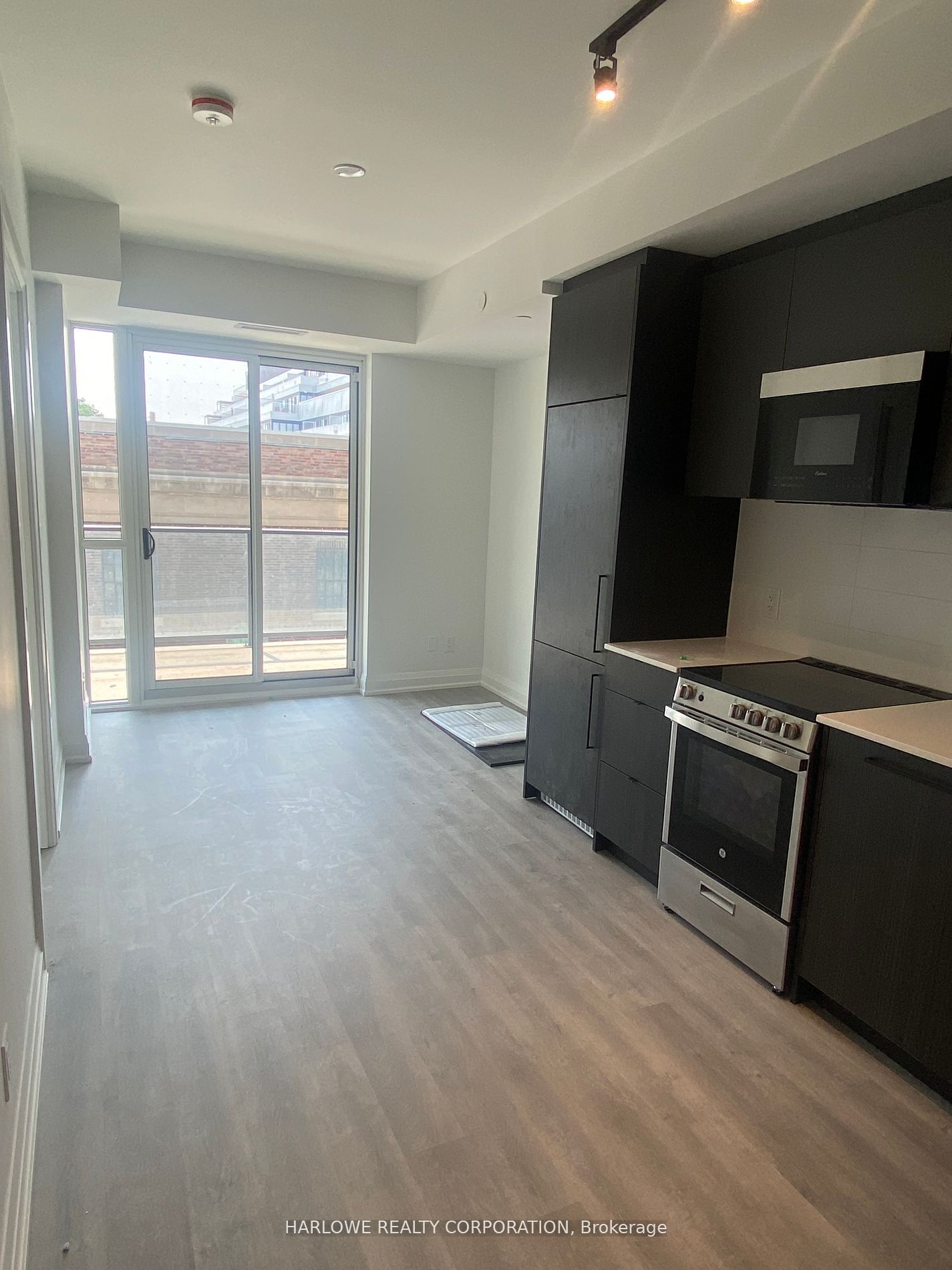 417 - 2369 Danforth Ave, Toronto | Suspended, E7370632 | Condos.ca